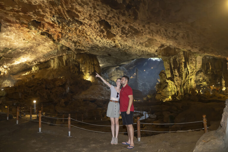 Amanda Cruises Halong Bay
